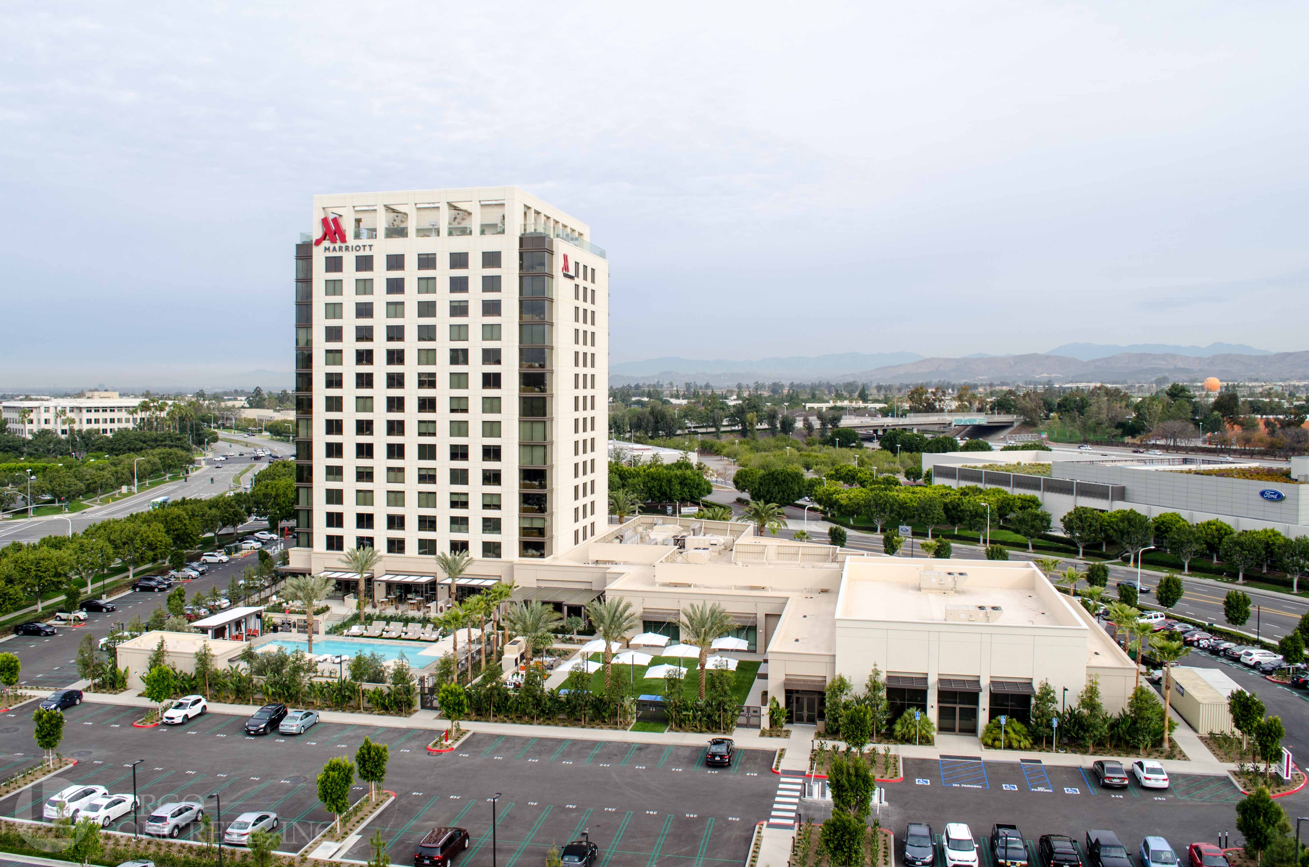 Irvine Spectrum Marriott Tops Out