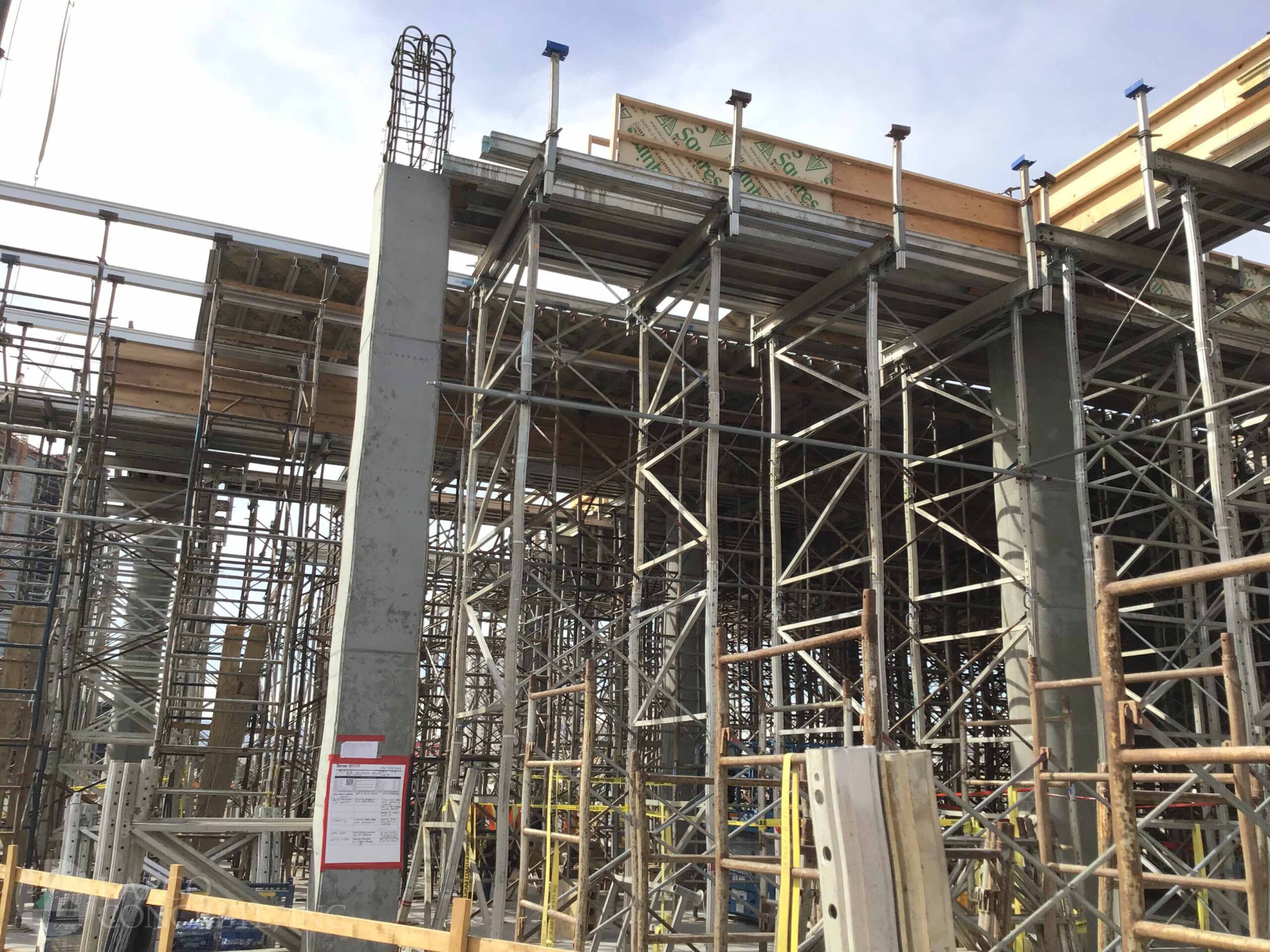 Largest Column-Free Space in North America Pours Out at the Las Vegas ...