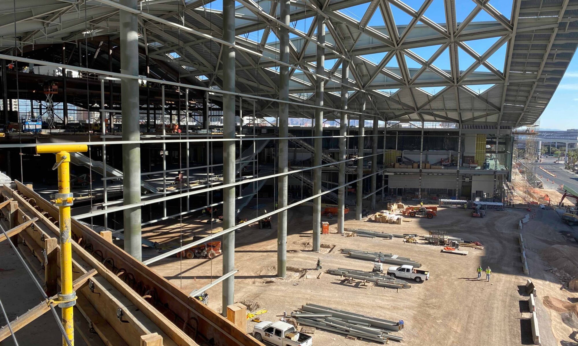 Largest Column-Free Space in North America Pours Out at the Las Vegas ...