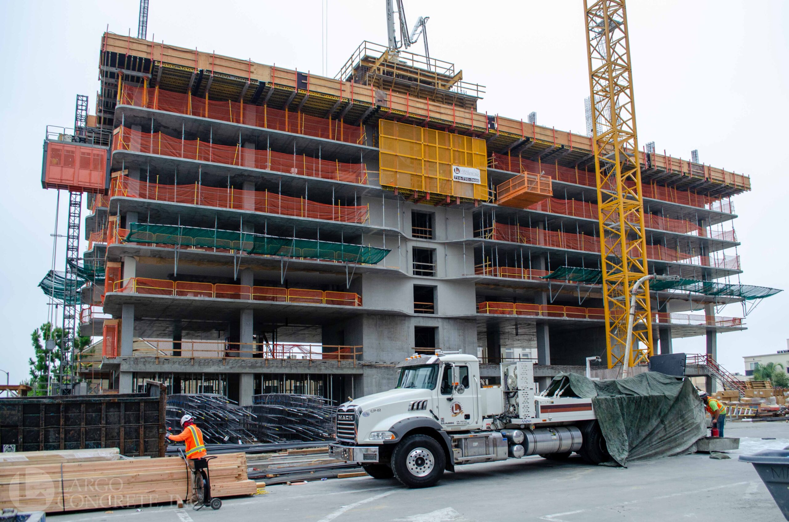 Landmark II Tops Out in West Los Angeles – Largo Concrete